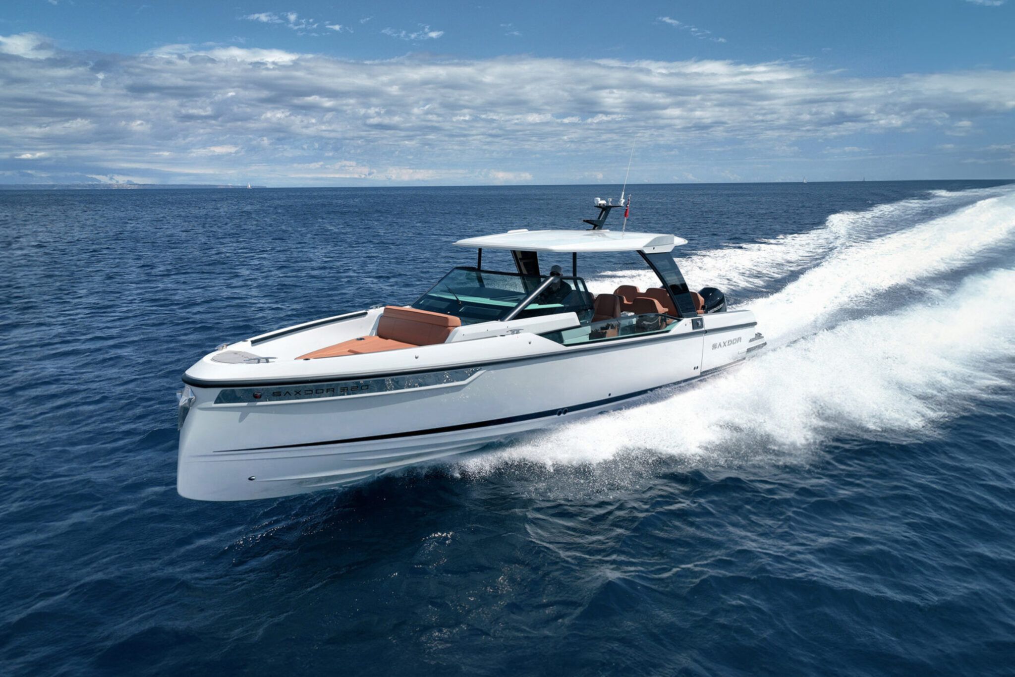 High-Performance 32-ft Boat | Saxdor 320 GTO Showstopper
